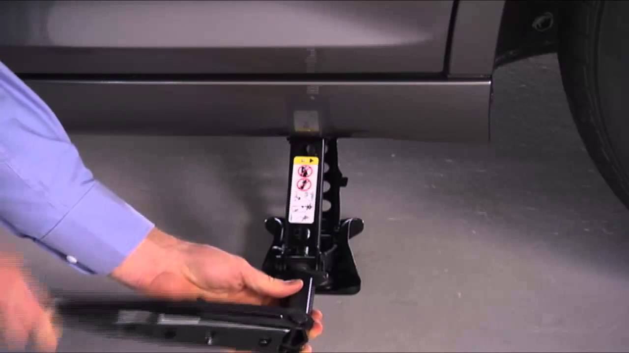 2015 Chrysler 300 Jacking And Tire Change Youtube