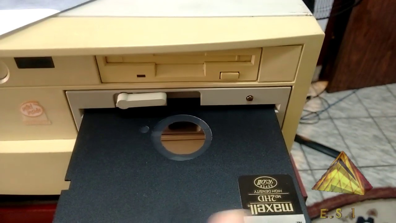 Formatando Um Disquete De 5 1 4 Floppy Disk Usando Windows Me Nostalgia