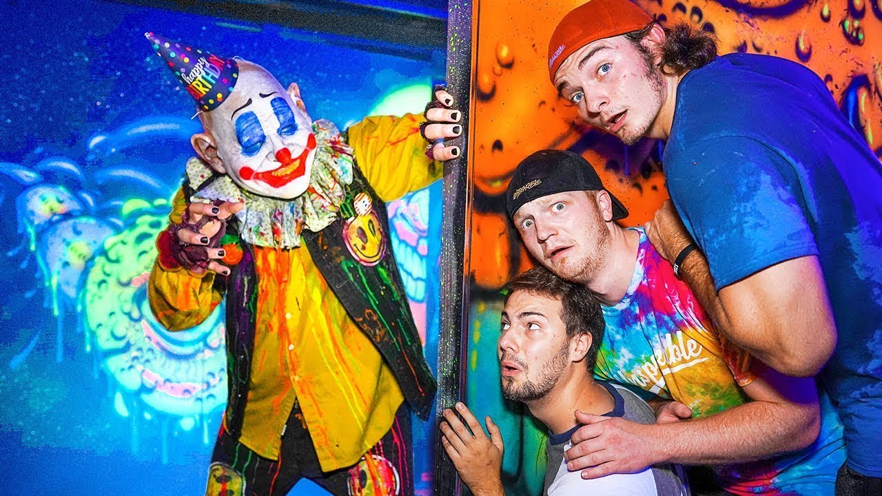 Last To Leave Haunted House Challenge Youtube