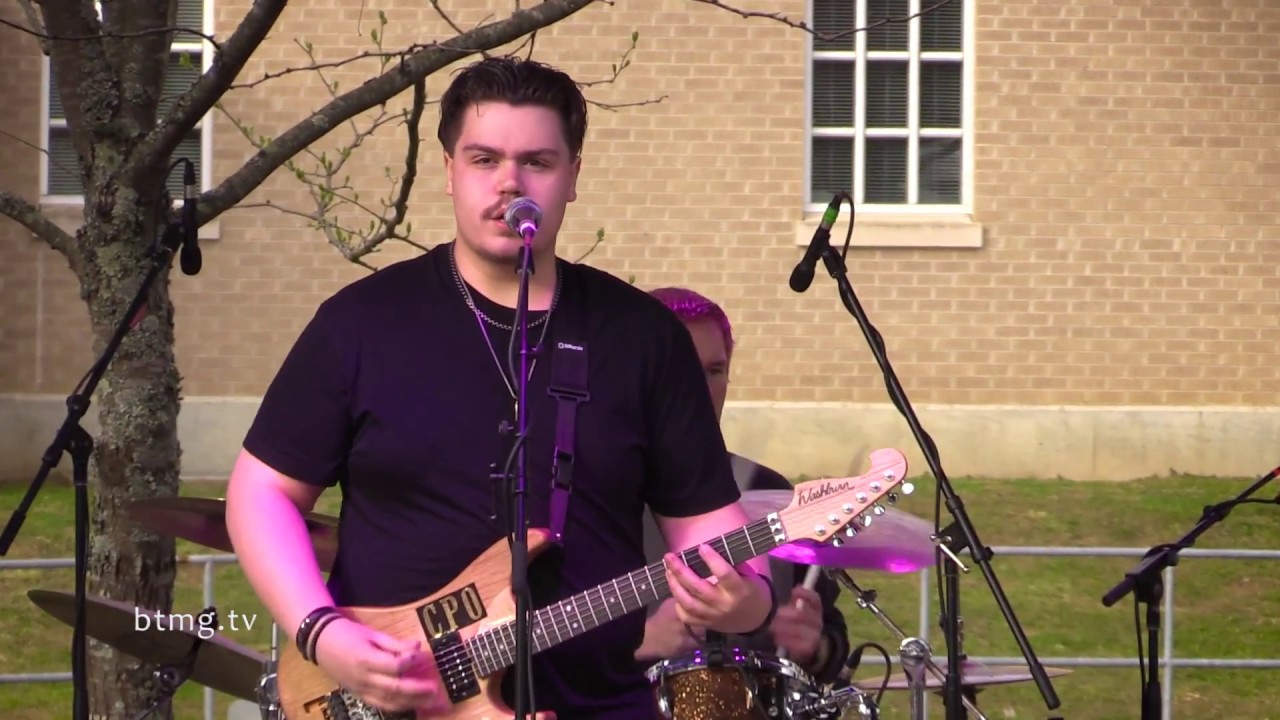 Colby O Bryan Performing Sharp Dressed Man Hillbilly Days 2018 Youtube