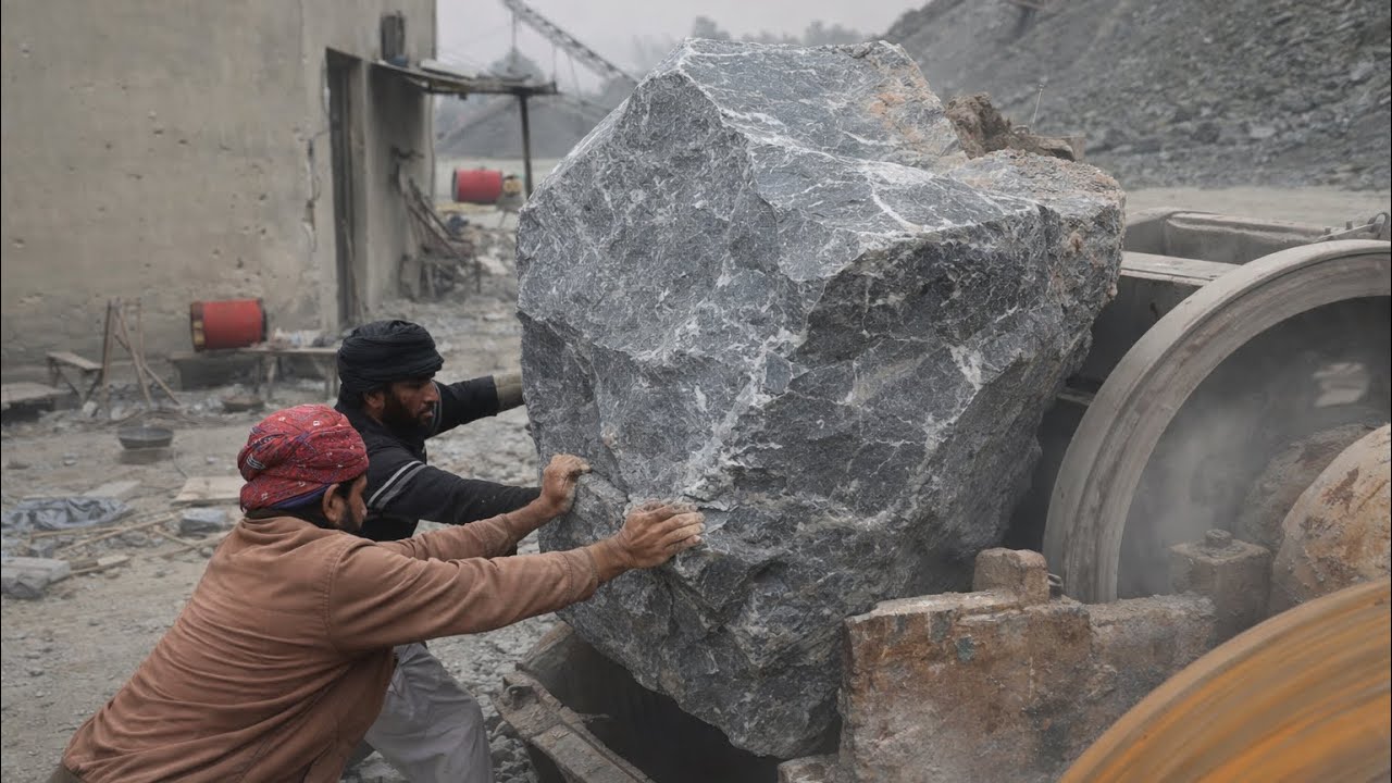 рџ ґвђњheavy Boulders Crushing Moments Caught On Camera Most Intense Drama