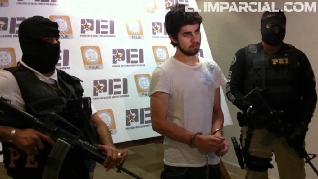 Atrapan A Presunto Sicario De Banda Los Licenciados Youtube