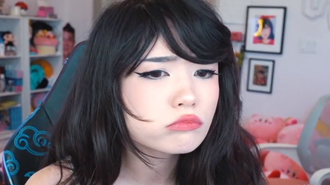 Emiru Regrets Showing Off Youtube