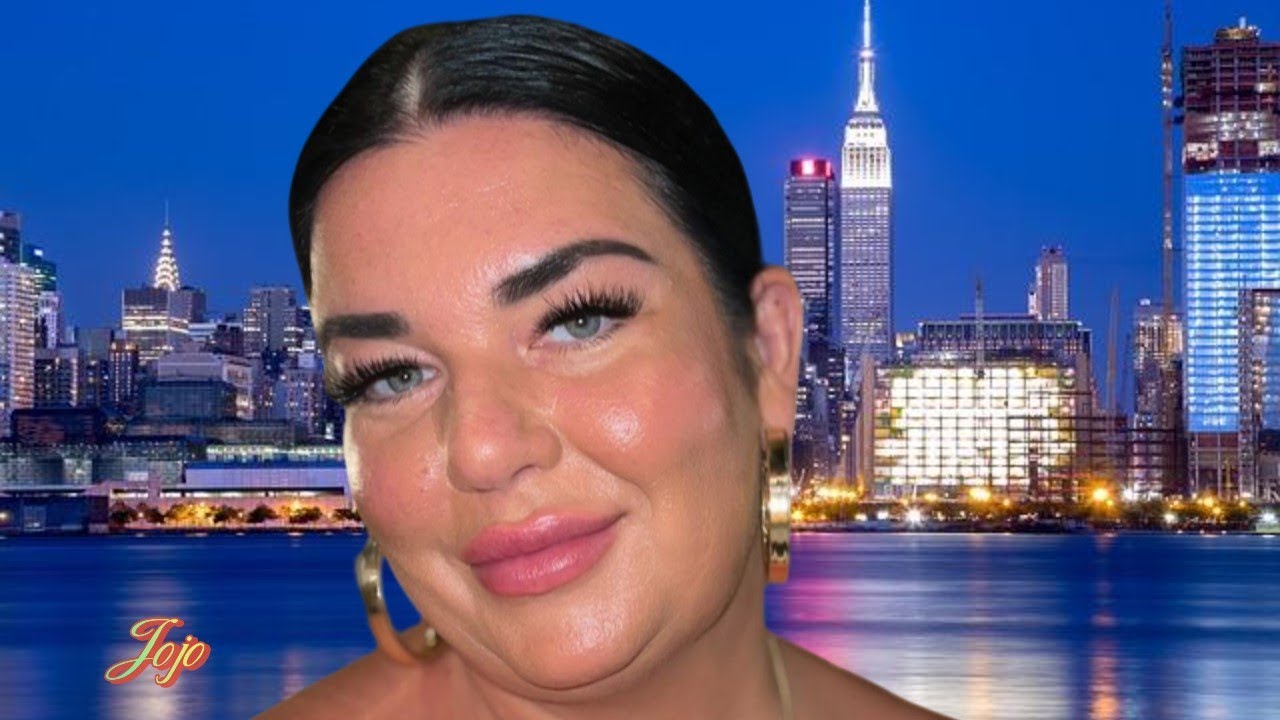 Stunning Curvy Plus Size Model Bio Wiki Lifestyle Size Revealed