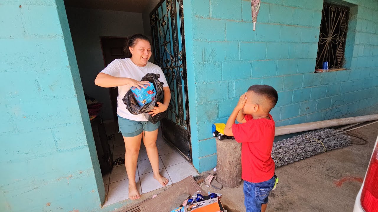 Asi Fue La Reacción De Irvin Al Recivir Sus Regalos De Cumpleaño Youtube