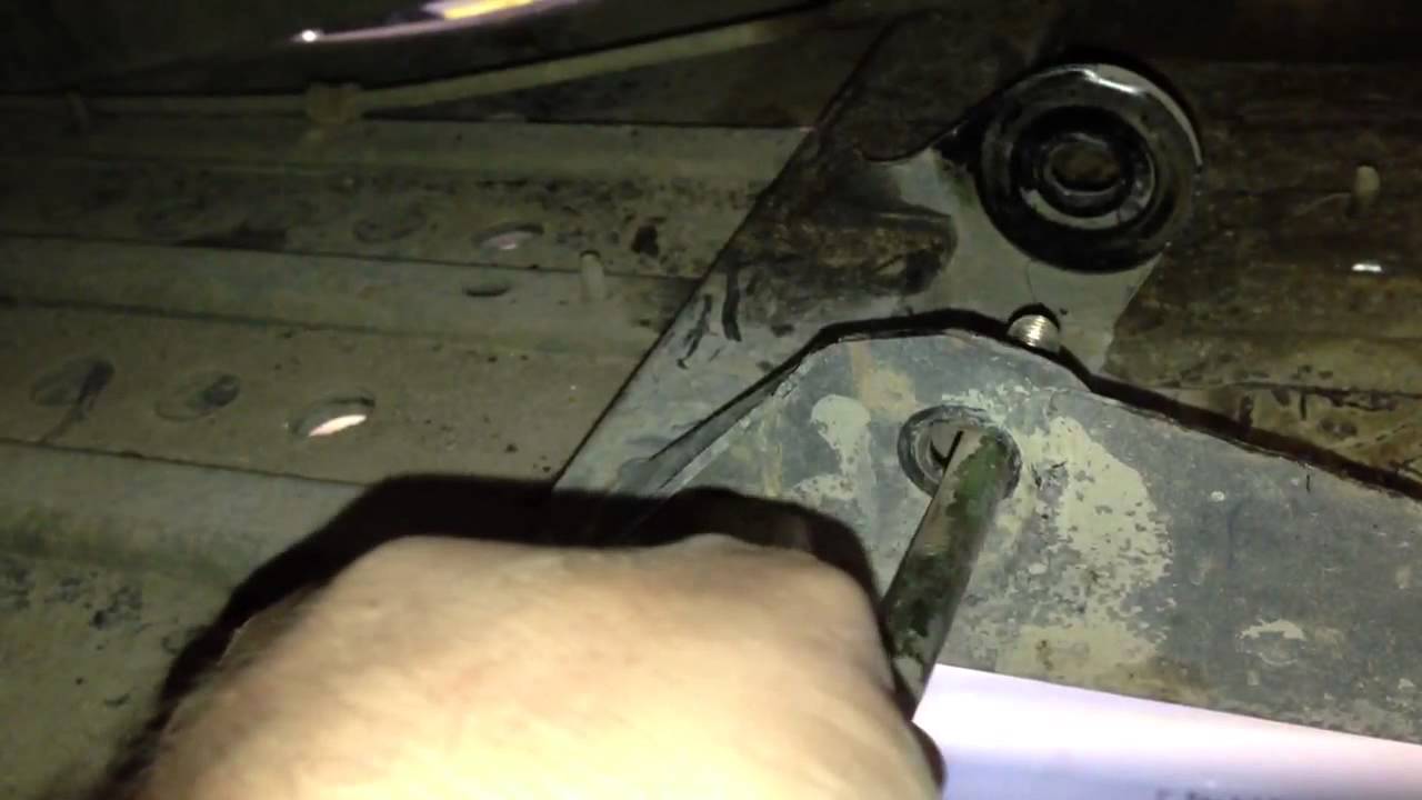 Motor Mount Bolt Hole Can Am Commander Youtube