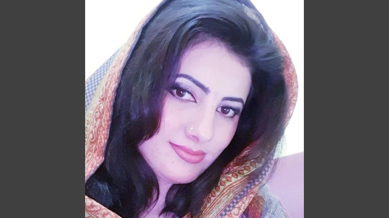 Roka Gharebi Sha Khog Lalay Me Musafar Sho Youtube