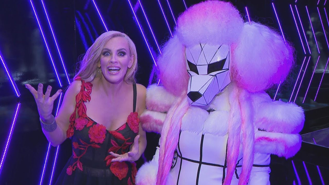 The Masked Singer Jenny Mccarthy Shows Off The Costumes Backstage