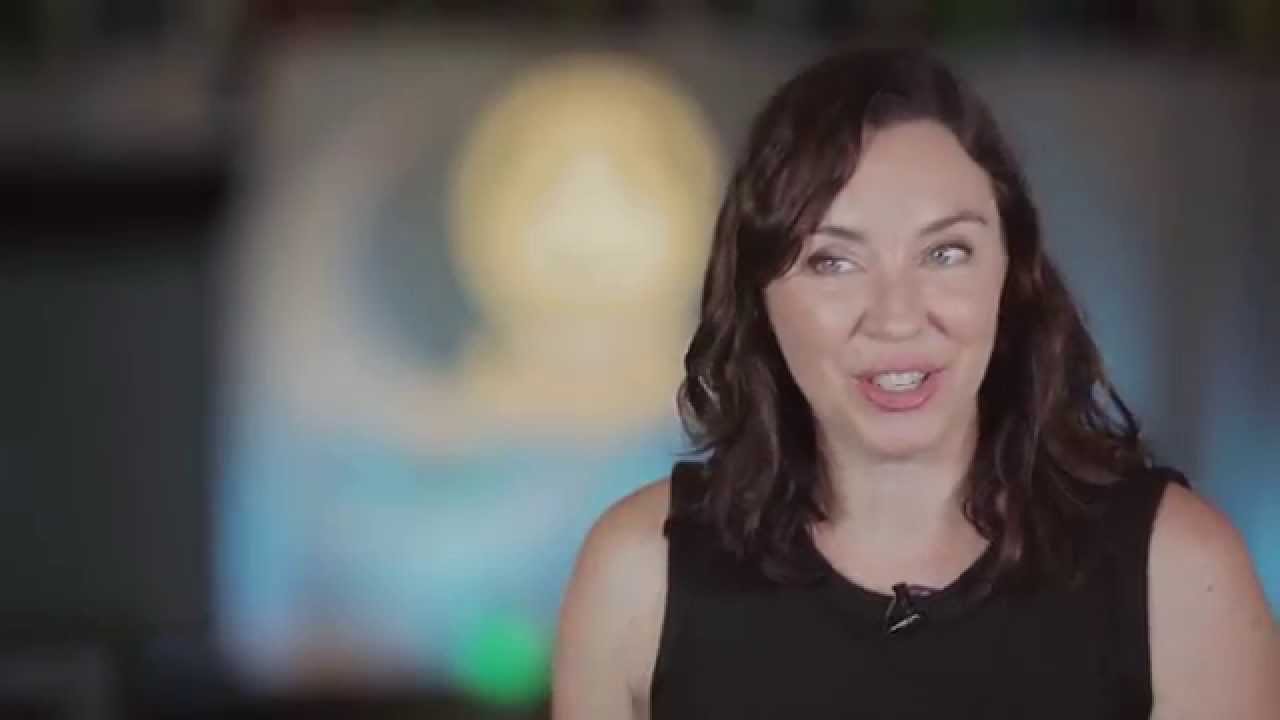 Reflections From Stephanie Courtney Progressive S Flo 92 Youtube