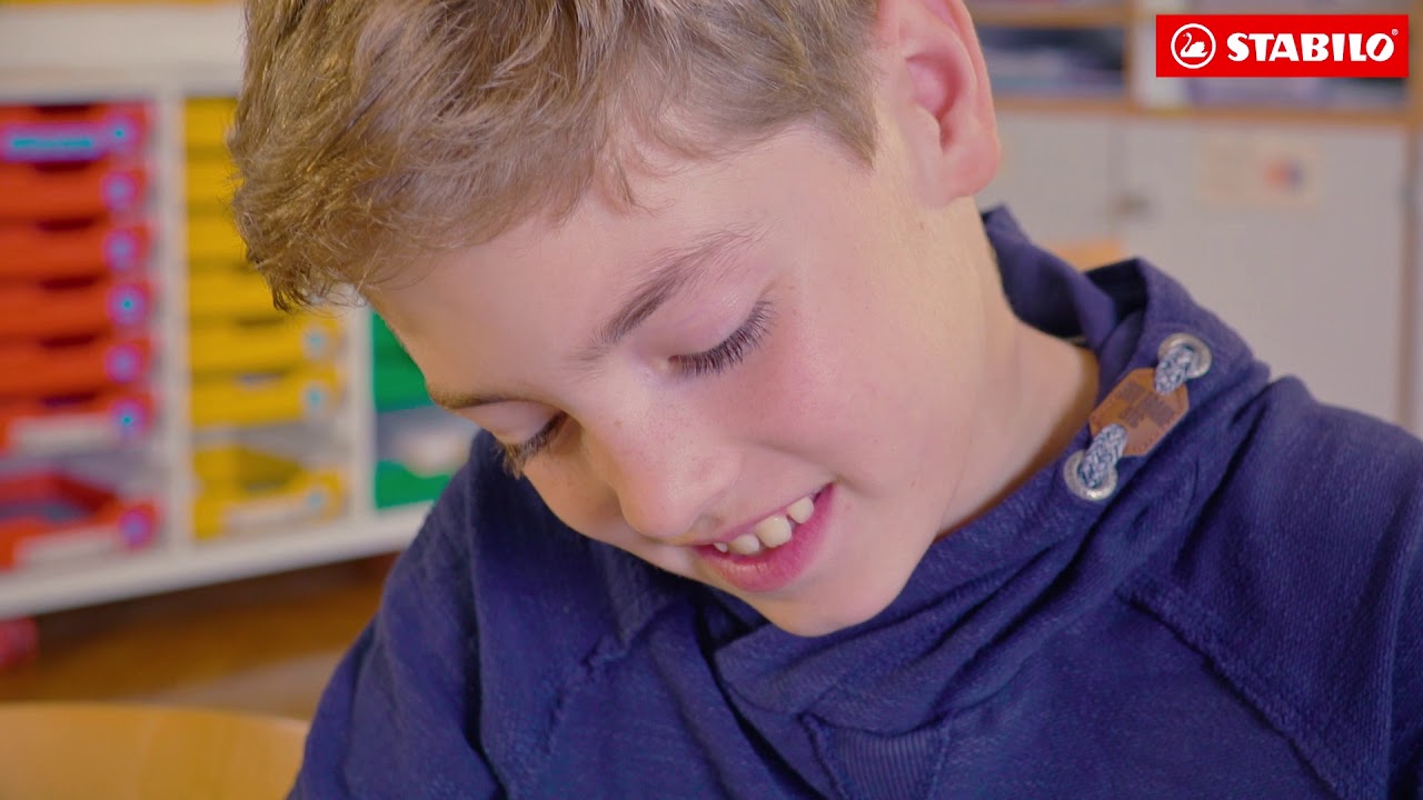 Stabilo France Easygraph S Crayon Ergonomique Youtube