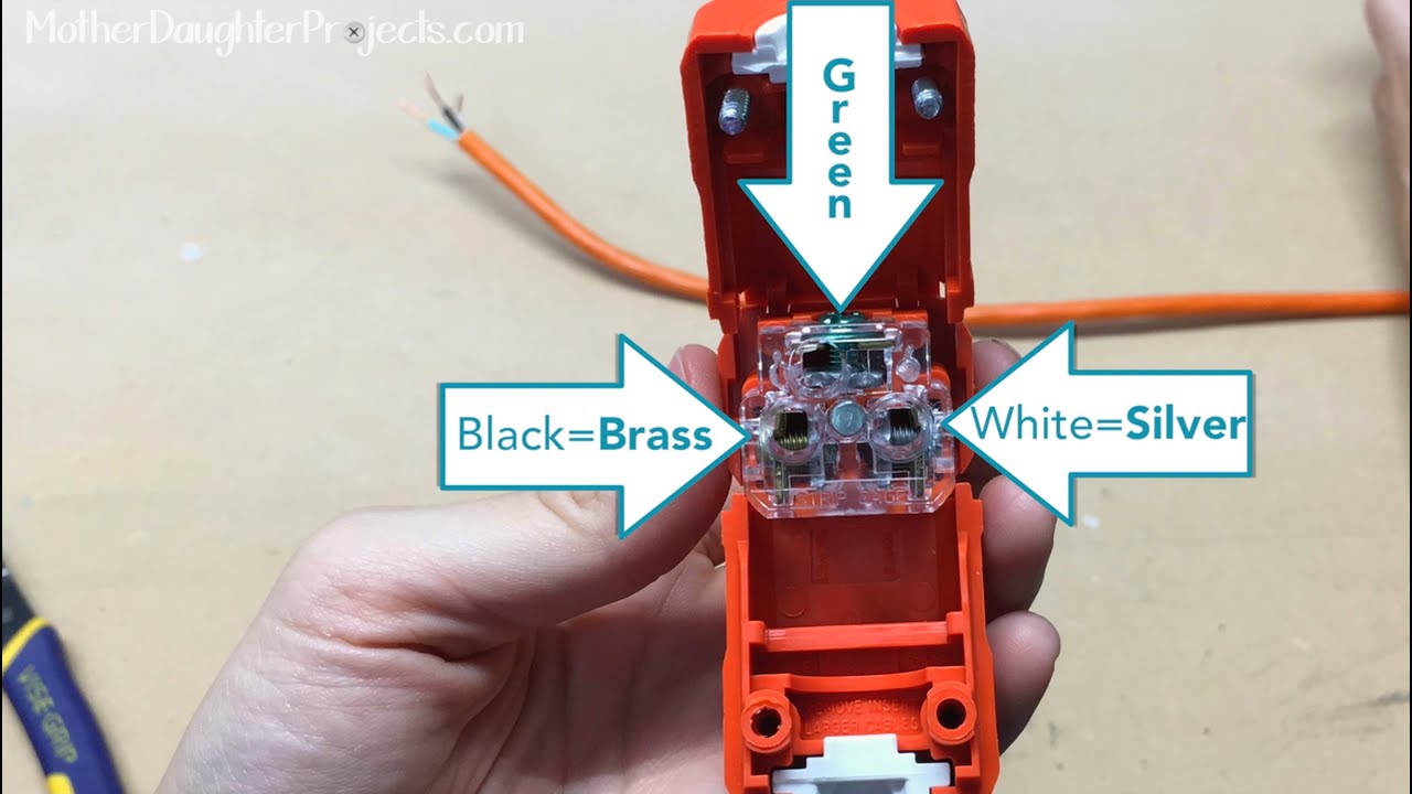 How To Replace An Extension Cord Plug Youtube