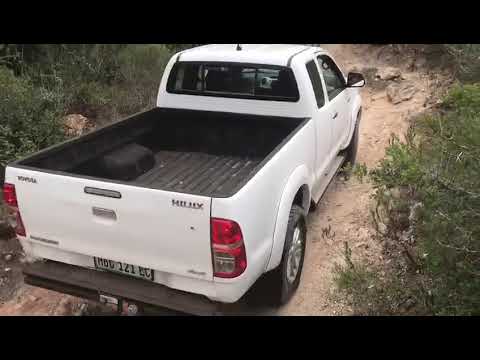 Toyota Hilux 4x4 Uphill Rut Straddling Youtube