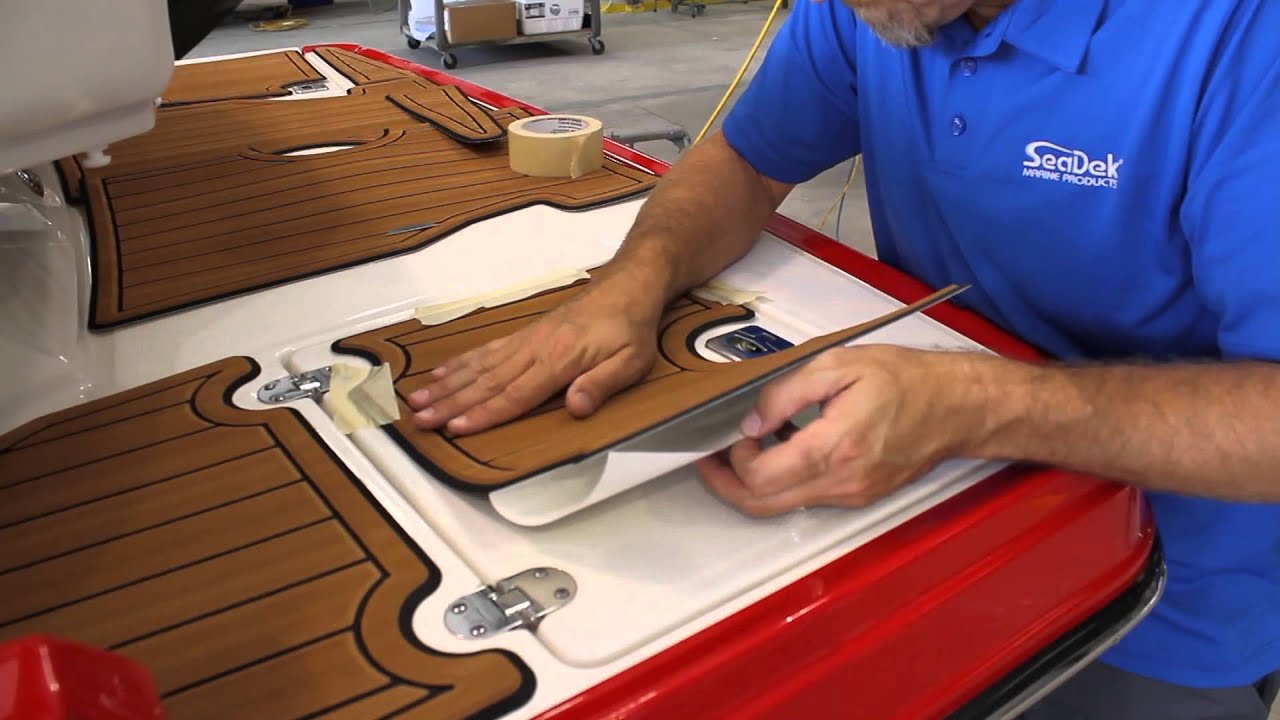 Installing A Seadek Pad On A Monterey 214 Ss Youtube