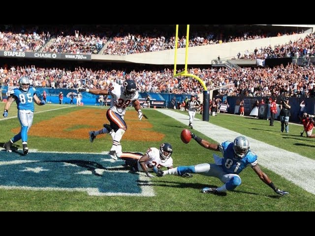 Calvin Johnson Attraper Un Ballon Au Collège Detroit For Nearly A