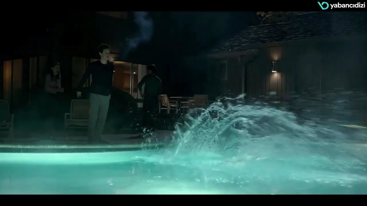 Nancy And Steve Pool Party Scene S01e02 Youtube