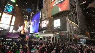 Times Square Organizers Test Confetti Ahead Of New Year S Eve ...