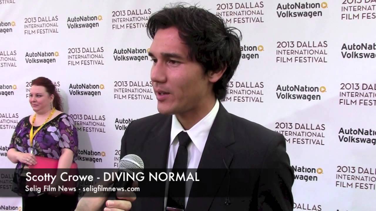 Diff 2013 Red Carpet Scotty Crowe Diving Normal Youtube
