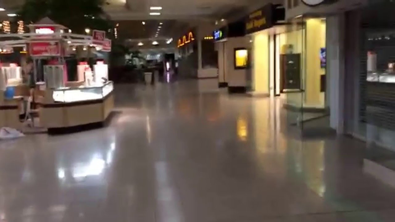Dead Martinsburg Mall In Martinsburg Wv Foxcroft Towne Center Youtube