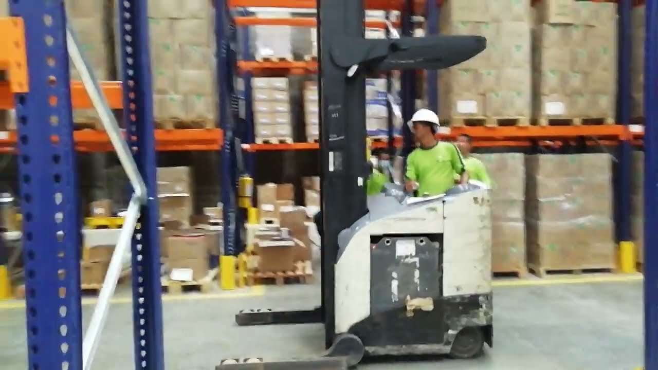 Acto Inseguro Del Operador De Montacargas No Se Debe Hacer Forklift