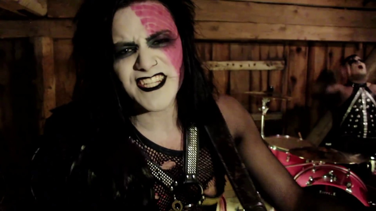 Lipz Scaryman Official Video Youtube