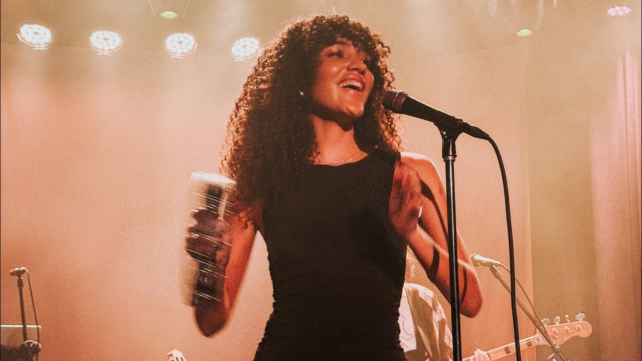 Dive Olivia Dean Live At The Roxy Youtube