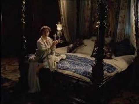 Stephanie Leonidas Dracula Youtube