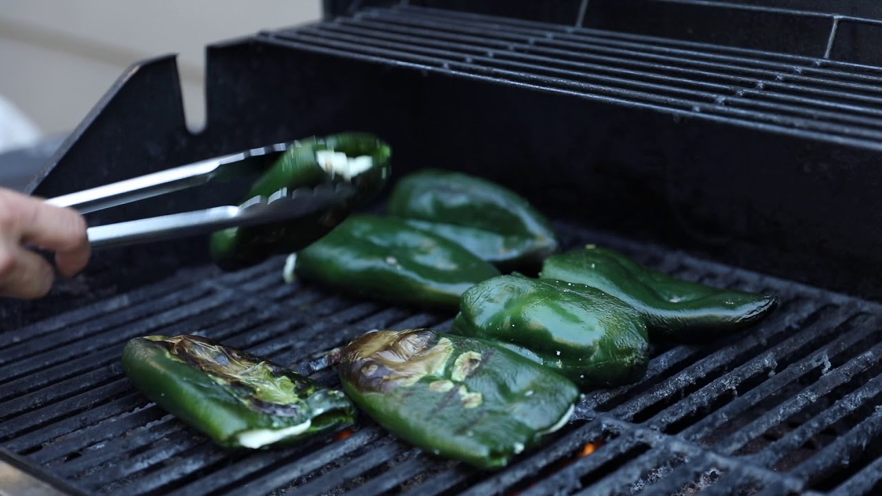 Como Hacer Chiles Rellenos En La Parrilla Cocinandoconjuanita Youtube