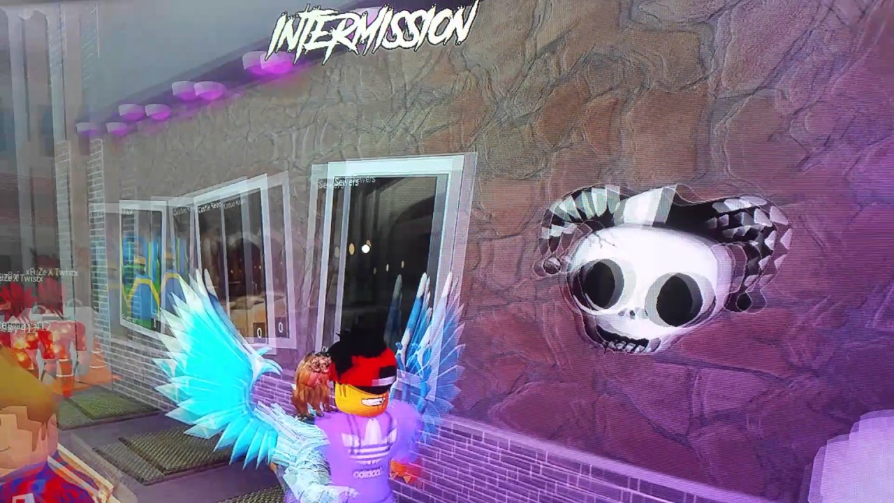 Roblox How To Glitch Through Walls Youtube