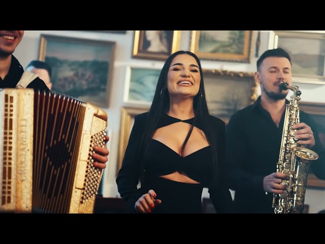 Andrada Barsauan - Tu romanca, eu tigan Andrada Barsauan Mona-Lisa ...