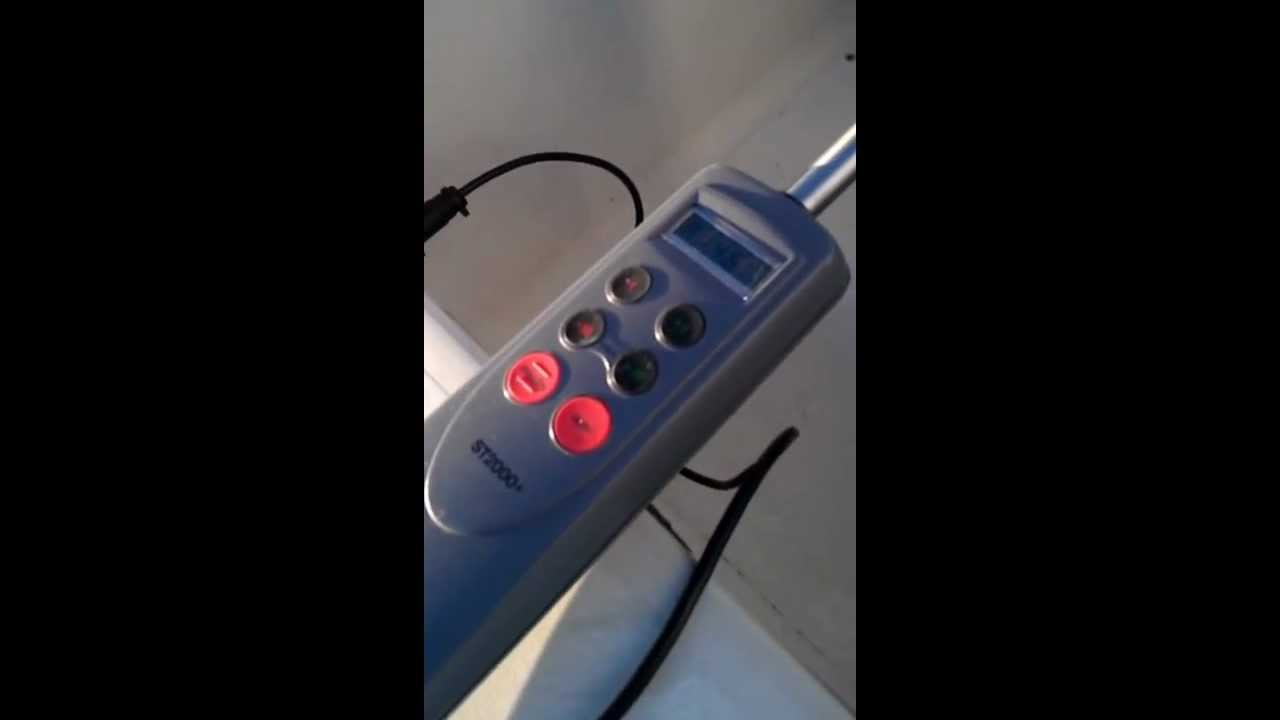 Raymarine St2000 Autopilot In Action Youtube