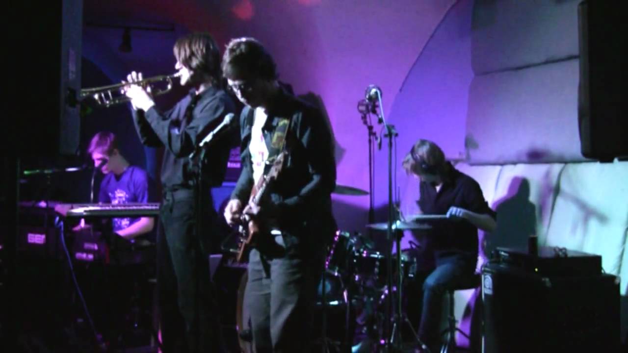 Outist Vikiped Live Youtube Music