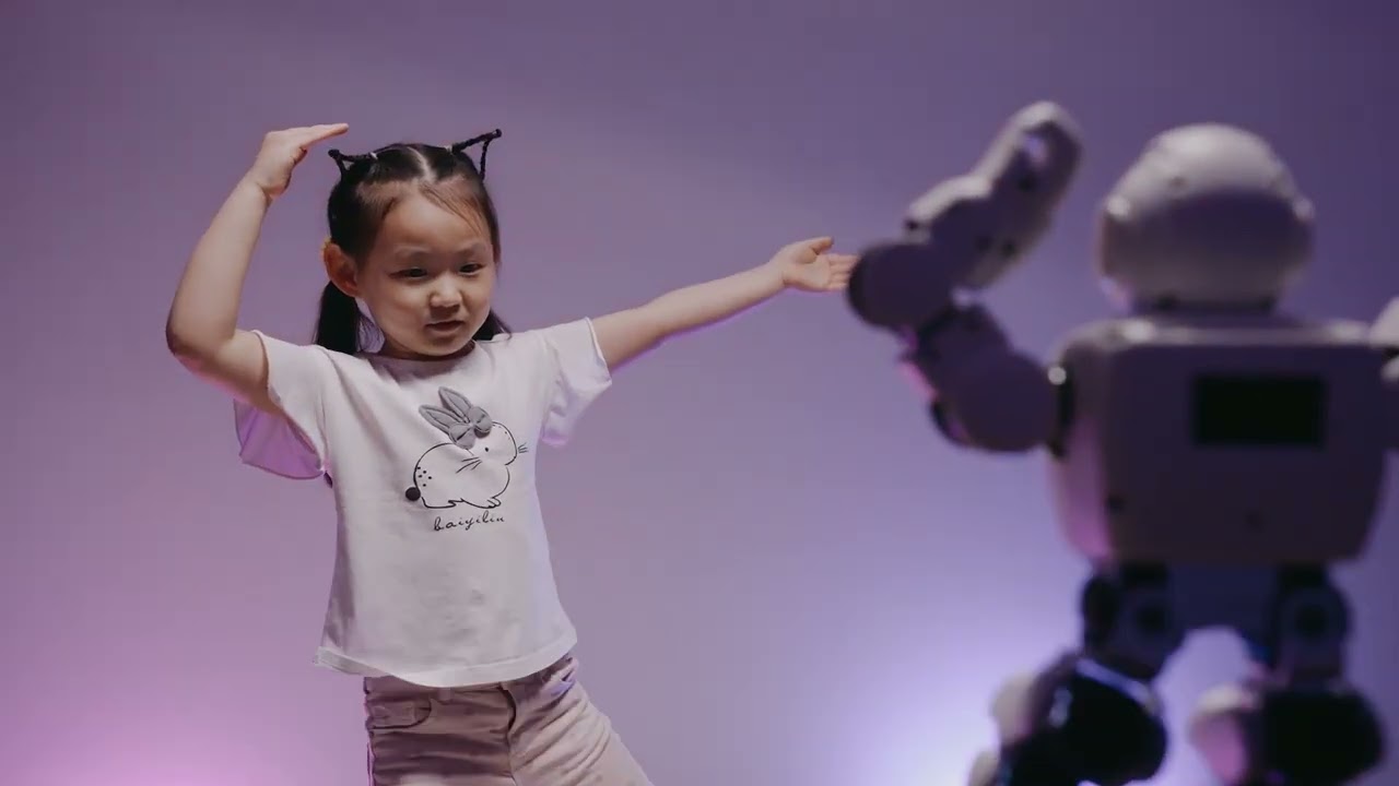 10 Amazing Facts About Sophia The Humanoid Robot Go It