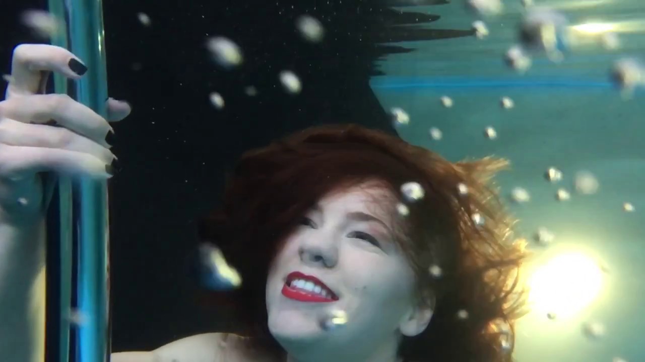 Underwater Pole Dance Iris Youtube