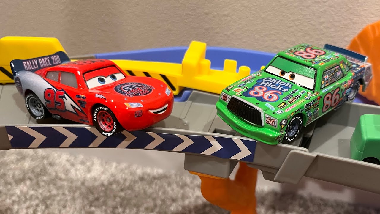 Disney Pixar Cars Race And Rescue 2 Pack Rally Race 200 Lightning