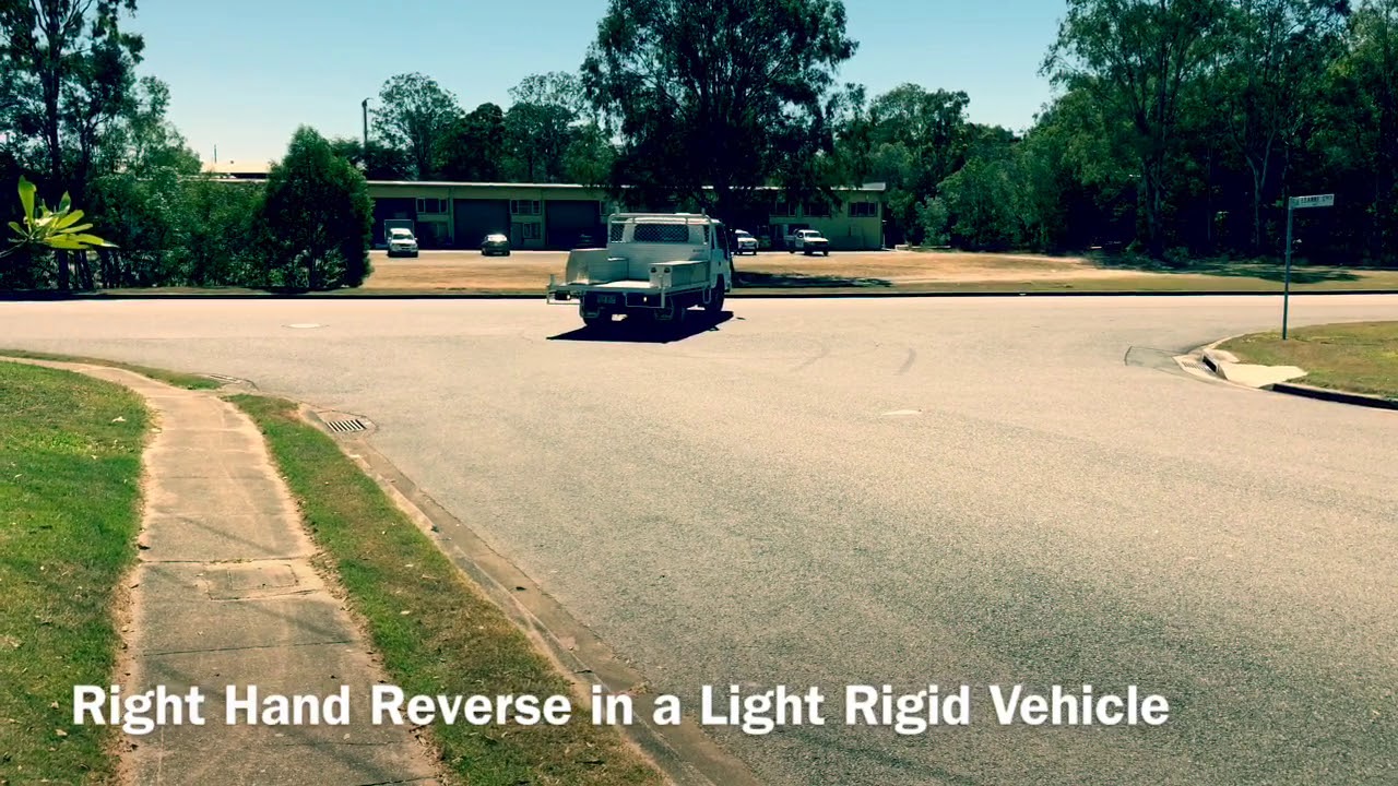 Right Hand Reverse In A Light Rigid Vehicle Youtube