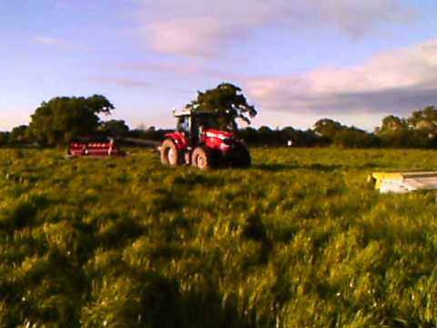Reaseheath Students Mowing First Cut Silage 2014 Youtube
