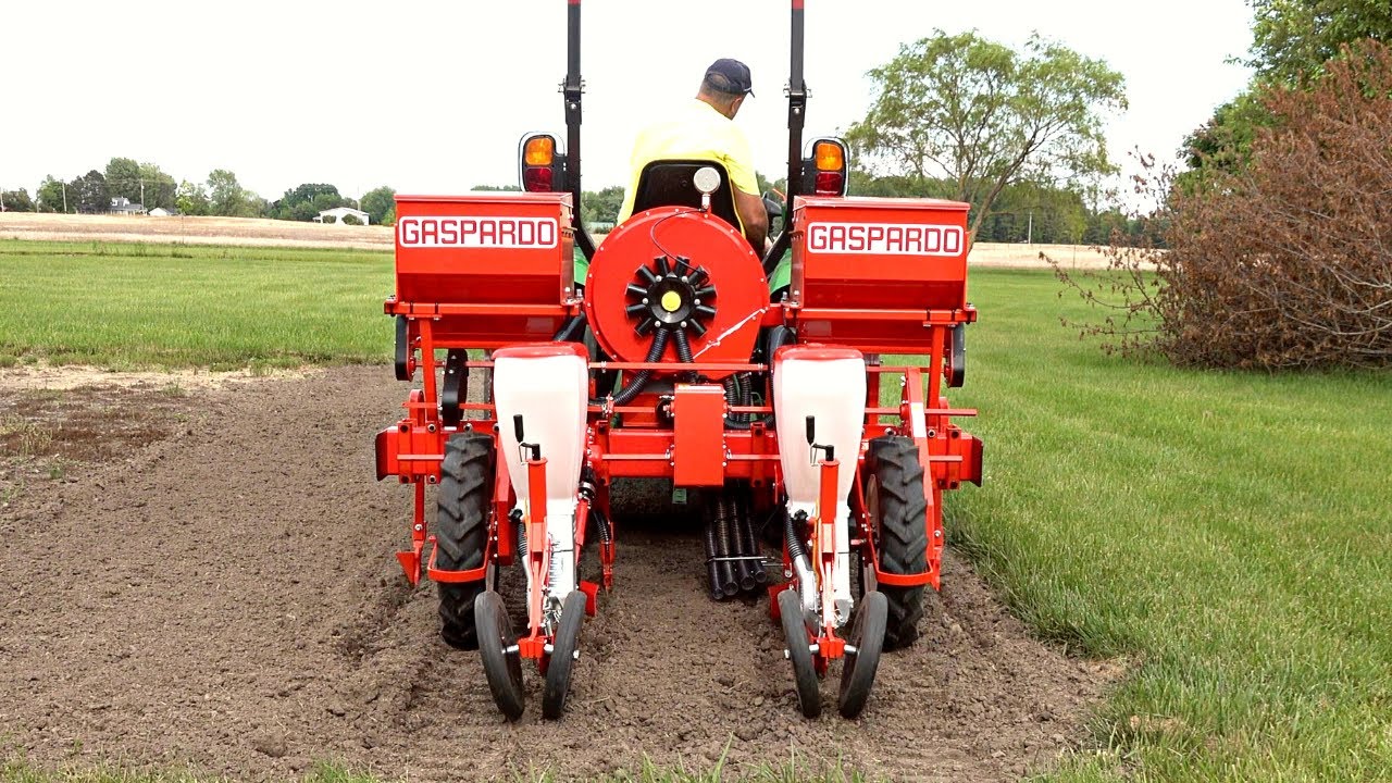 Old Two Row Corn Planters Here S A Look At Your Grandfather S Planter