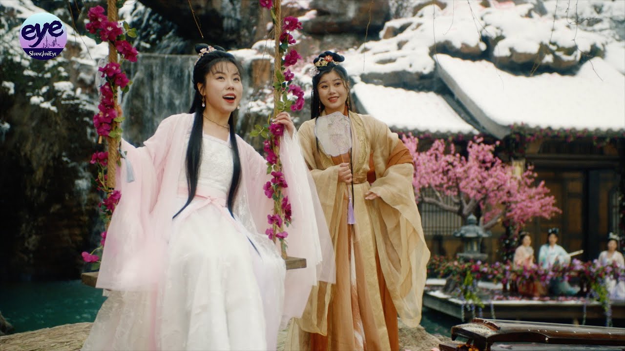 A Beautiful Huangmei Opera For The Lantern Festival Youtube