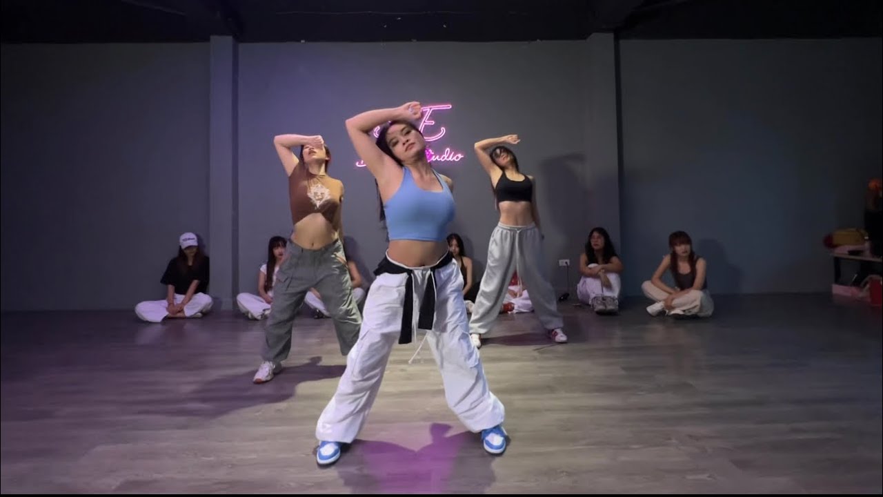 111 Thuy Nene Choreography Youtube