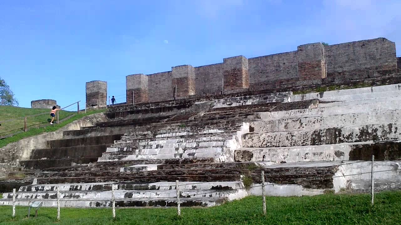 Una Vuelta A La Zona Arqueológica En Comalcalco Youtube