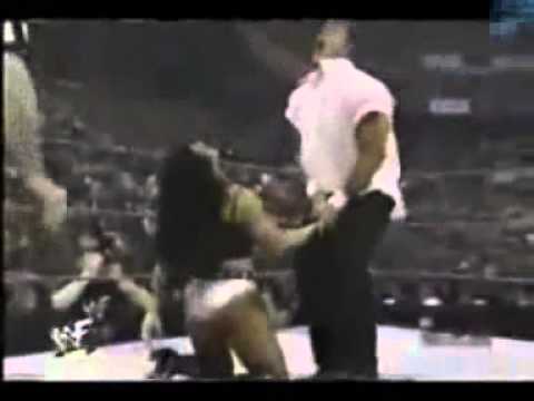 Woman Performs Testicular Claw On Male Wrestler 360p Youtube