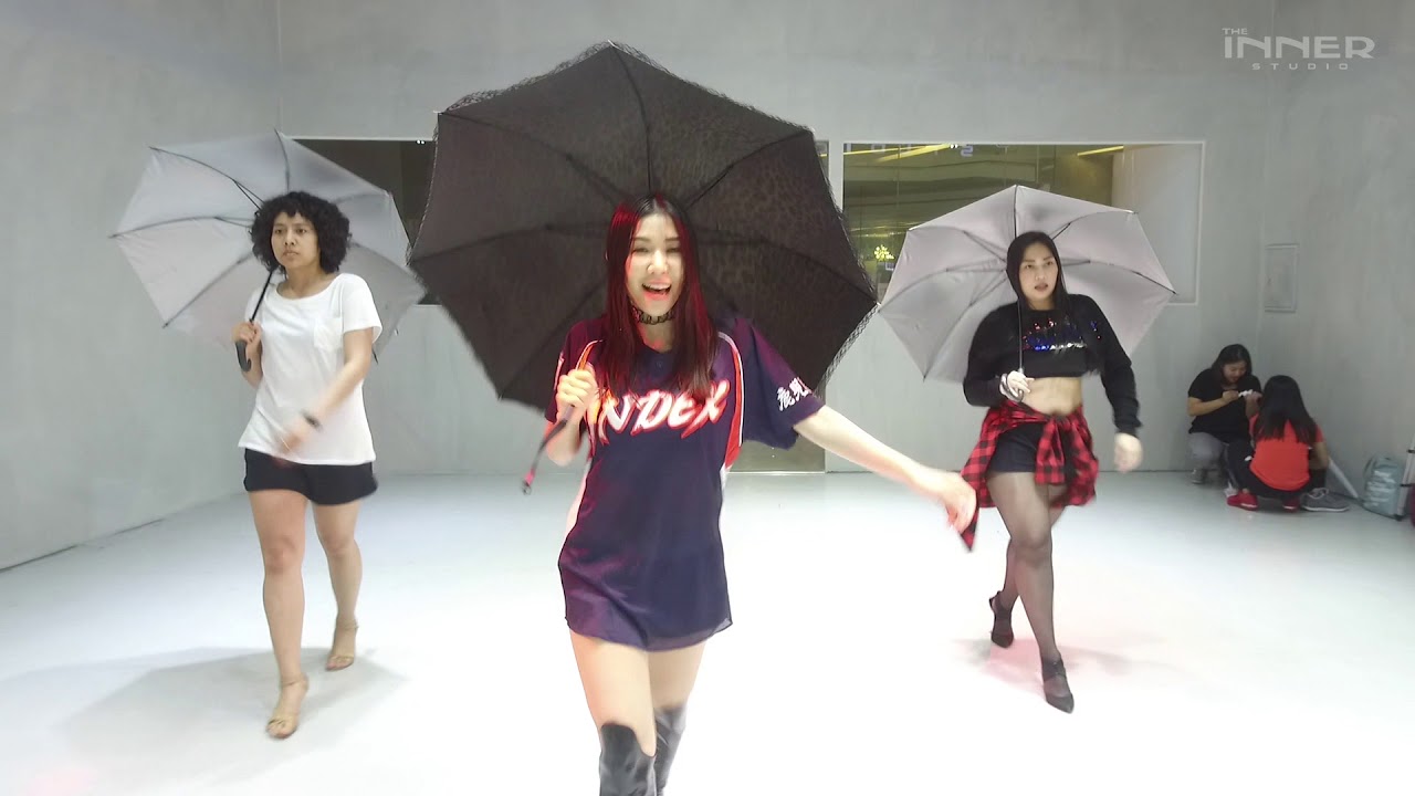 Rihanna Umbrella Orange Version Ft Jay Z Youtube