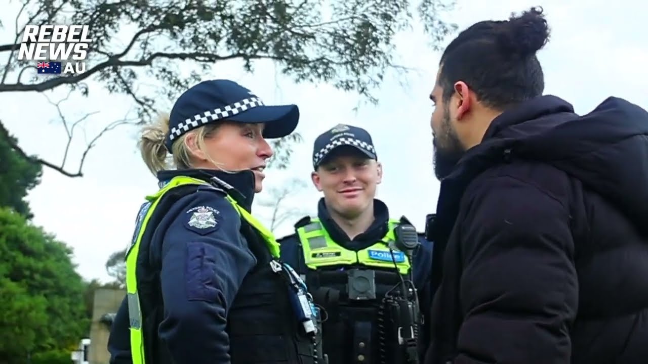 Police Confront The Wrong Suspect Youtube