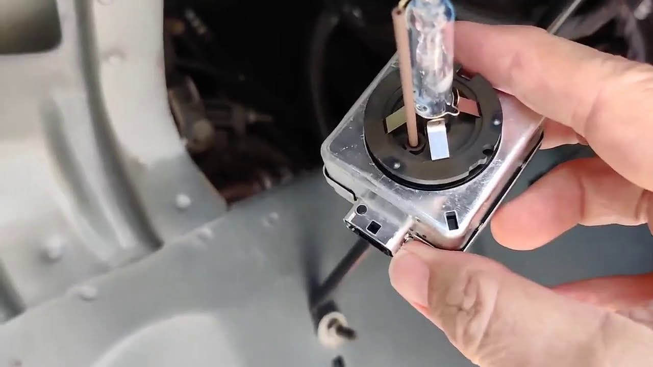 Gmc Acadia Replace Hid Lights And Ballast Youtube