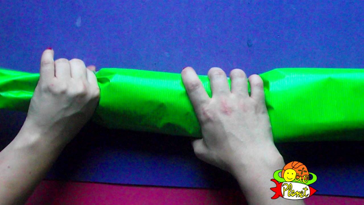 Cómo Envolver Un Regalo Con Forma De Caramelo Youtube