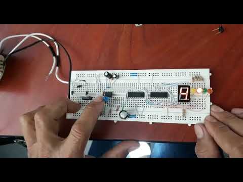 Circuito En Protoboard Simulador Youtube