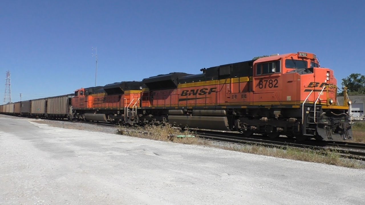 Bnsf 8782 Horn Action Youtube