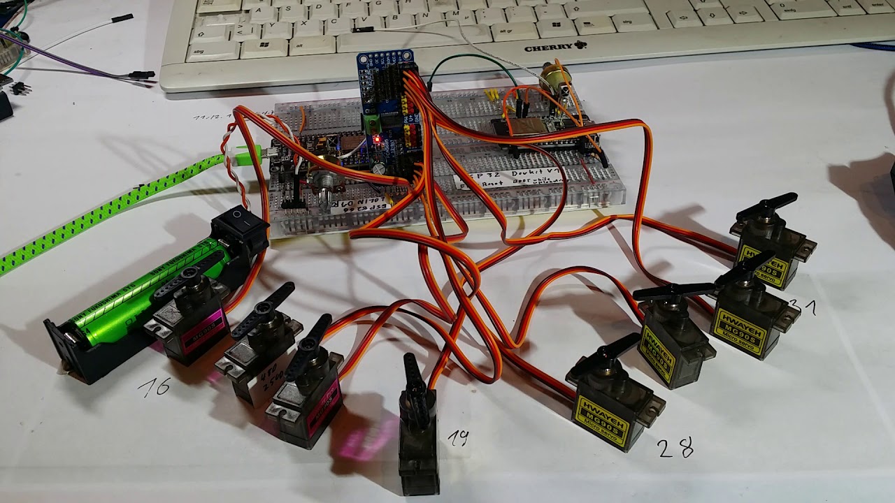 Servoeasing Example Pca9685 Expanderfor32servos Youtube