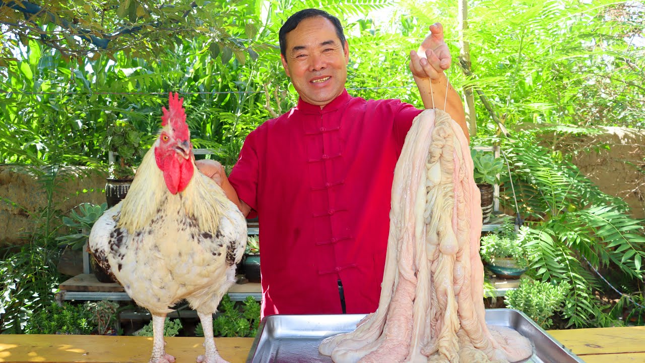 Giant Chicken And Fatty Intestine Hotpot The Perfect Combination So