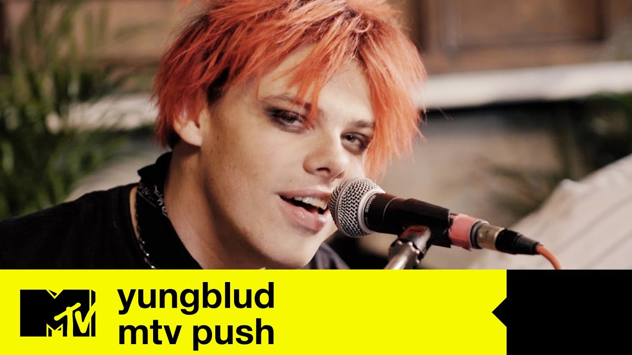 Yungblud Live Weird Strawberry Lipstick Performance